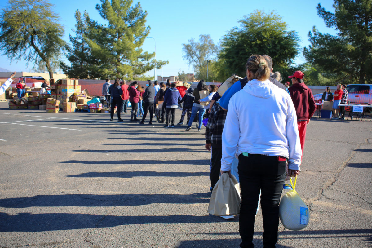 Turkey Day 2022: Ministry in Phoenix meets needs with turkey, stuffing ...