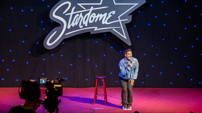 Comedian Mickey Bell uses humor to point to 'the God of second chances ...