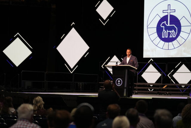 Pastors should choose humility, be ‘ministry sherpas,’ Hebert says ...