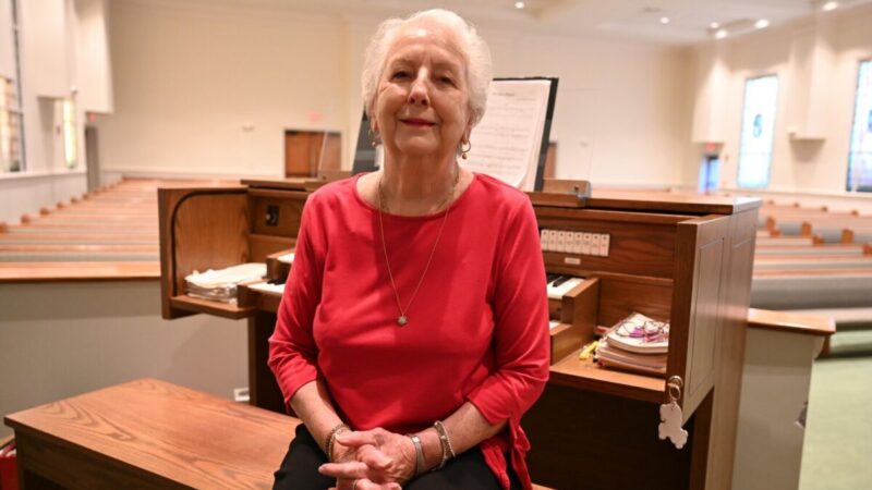 'How sweet the sound': Organist has played at her church for nearly 75 ...