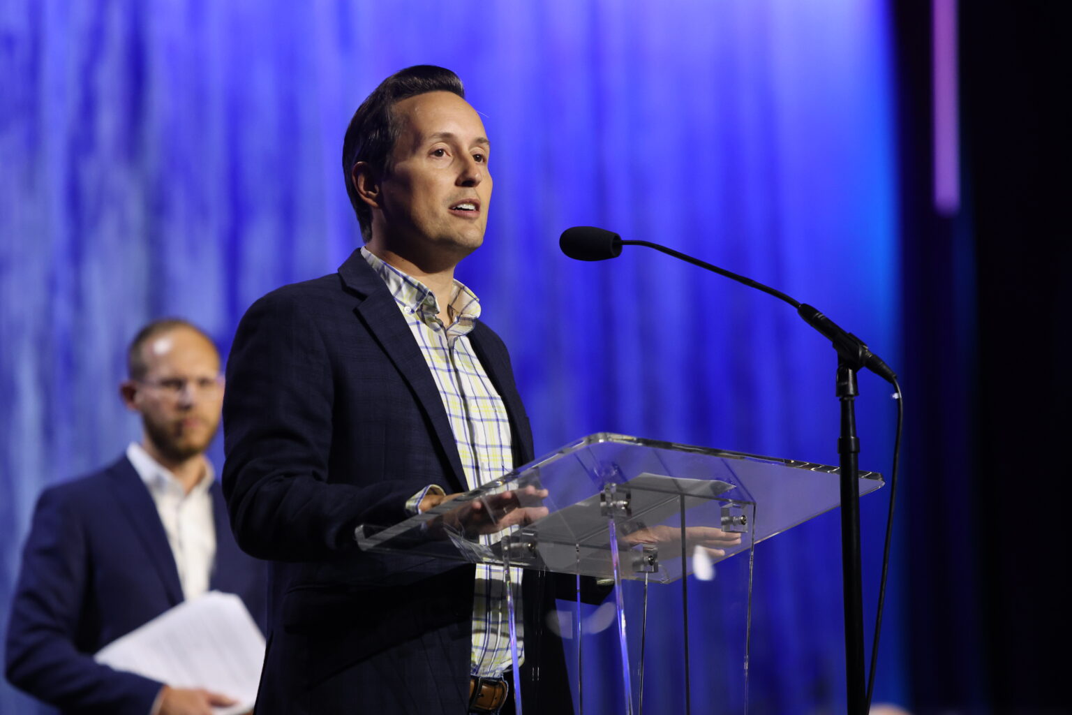 Messengers approve four recommendations on how to deal with churches ...